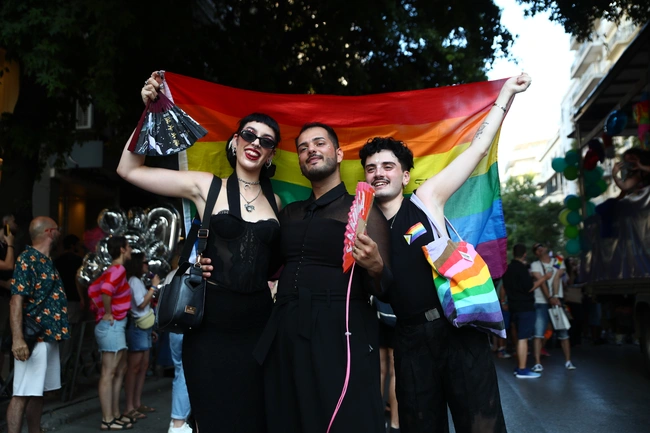 Ένα ορμητικό ποτάμι συμπερίληψης πλημμύρισε τη Θεσσαλονίκη - Πολύχρωμες ...
