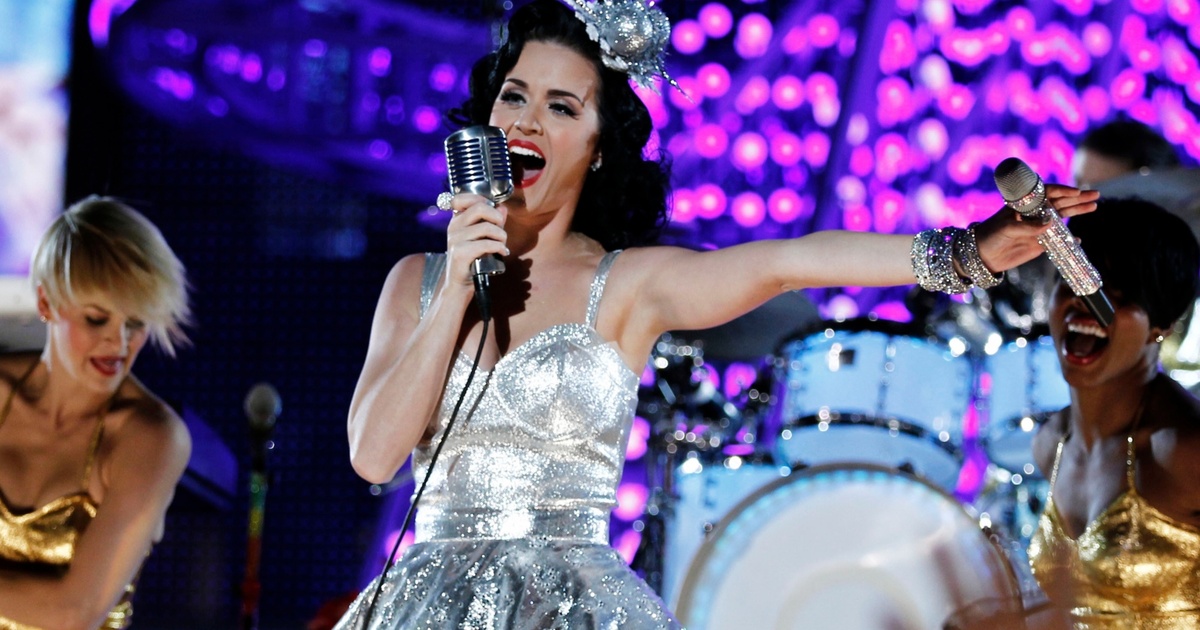 Katy Perry: Επεσε το βλέφαρό της σε συναυλία - Σάλος στο Twitter