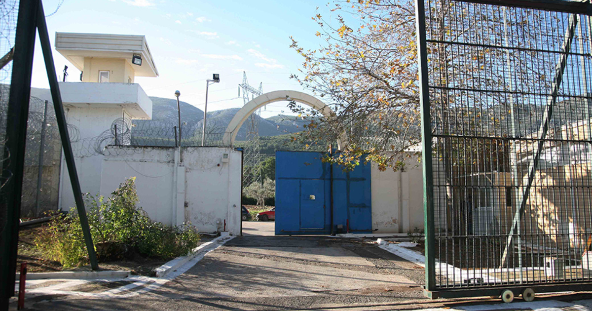Ιλιον: Στον Αυλώνα οι 5 ανήλικοι συλληφθέντες - Τι ισχύει με τον 6ο και ...