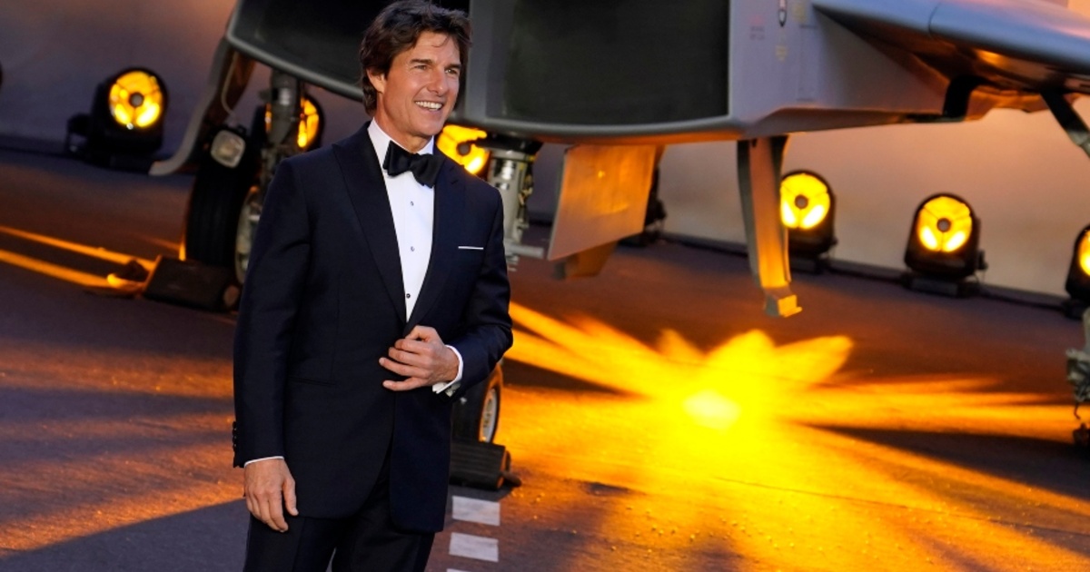 Tom Cruise: Ελεύθερη πτώση από ελικόπτερο ως ευχαριστώ για το «Top Gun ...
