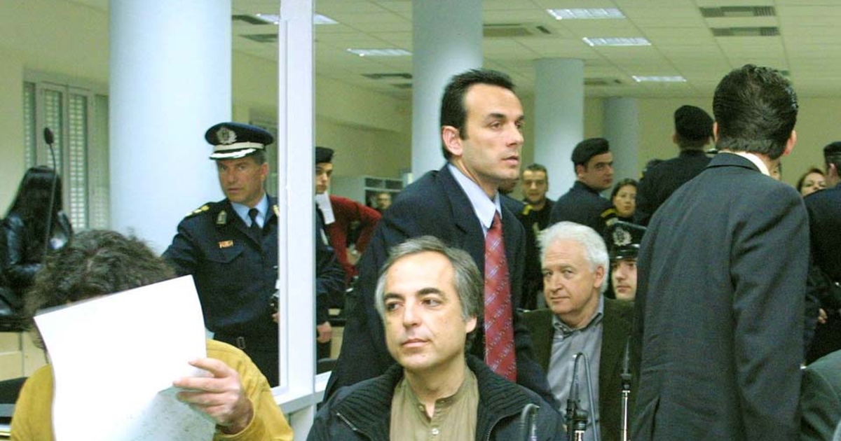 Κώστας Καρατσώλης: Ποιος είναι ο «Στέλιος» της 17 Νοέμβρη