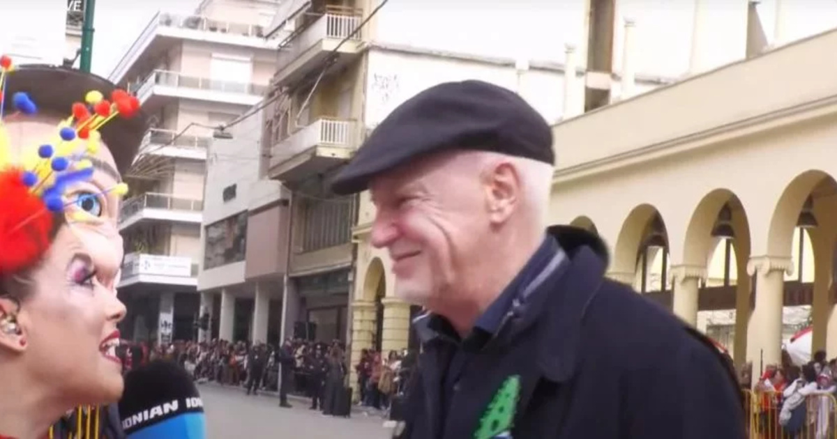 Γιώργος Παπανδρέου: Εδωσε το παρών στο καρναβάλι της Πάτρας