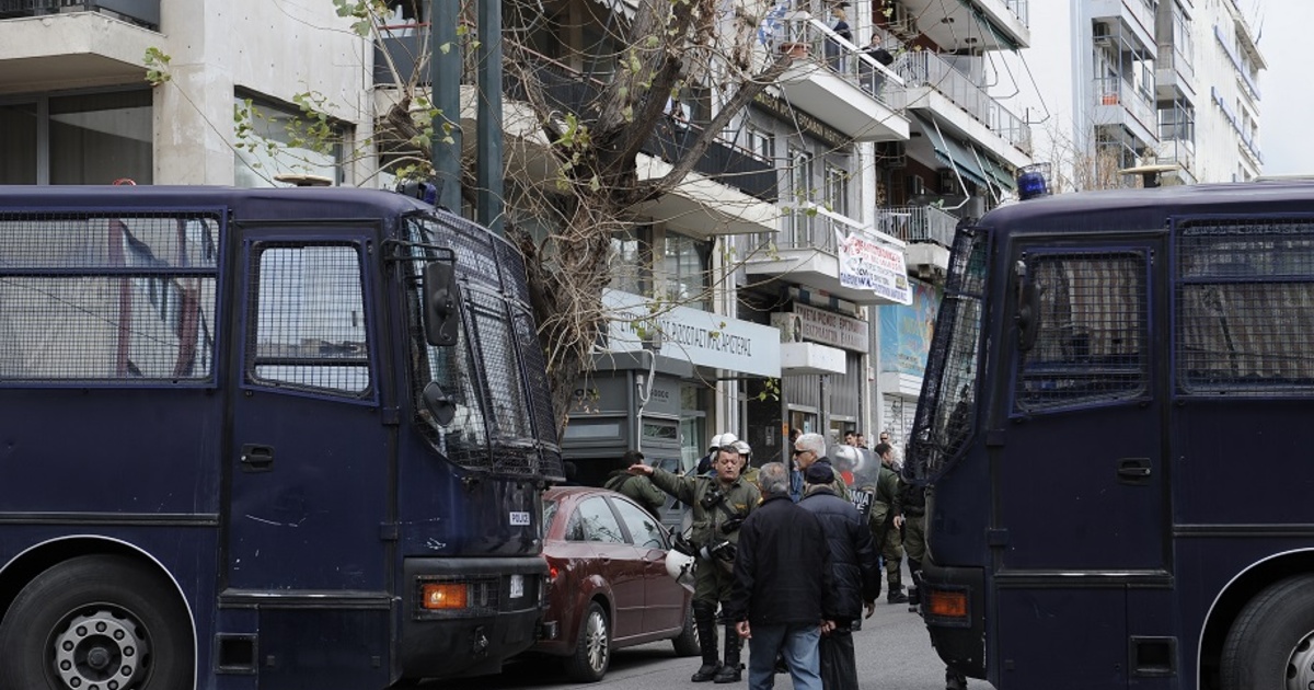«Κρατήστε τα μαγαζιά κλειστά» - Εκκληση του ΕΒΕΑ για τα καταστήματα την ...