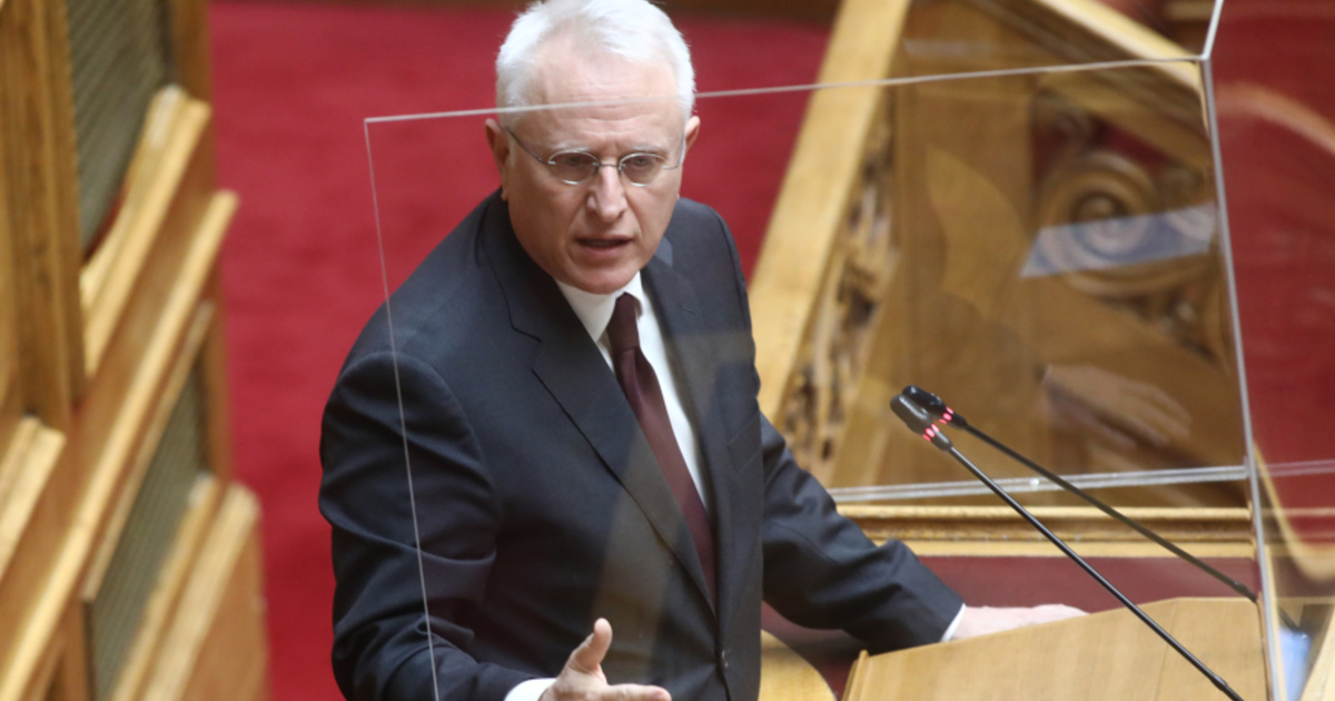 Στα «μαχαίρια» Ραγκούσης – Κασιμάτη για τον γάμο των ομόφυλων ζευγαριών
