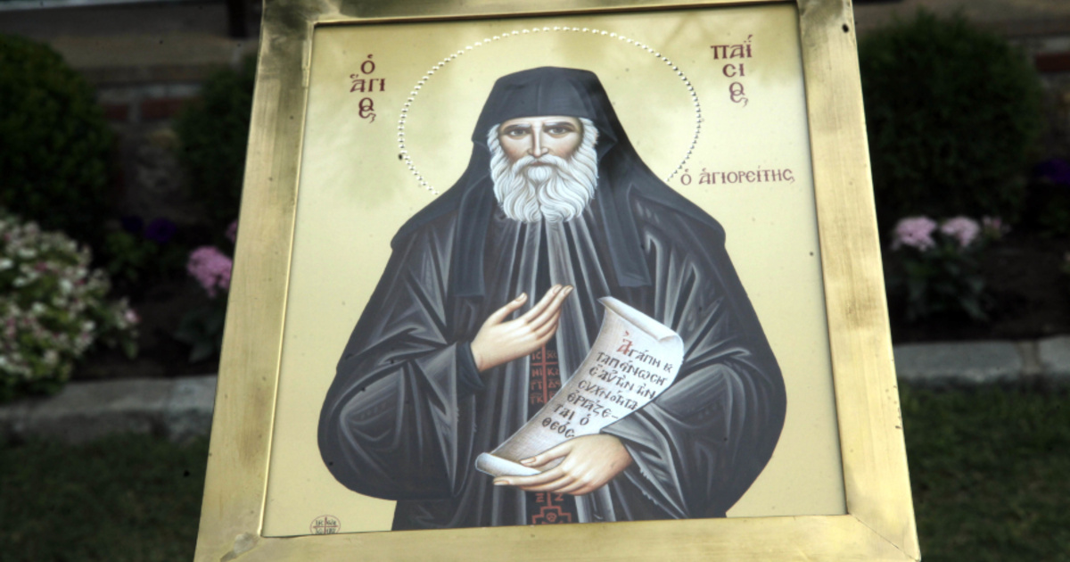Άγιος Παΐσιος: Πλήθος πιστών για προσκύνημα στον τάφο του στη Θεσσαλονίκη