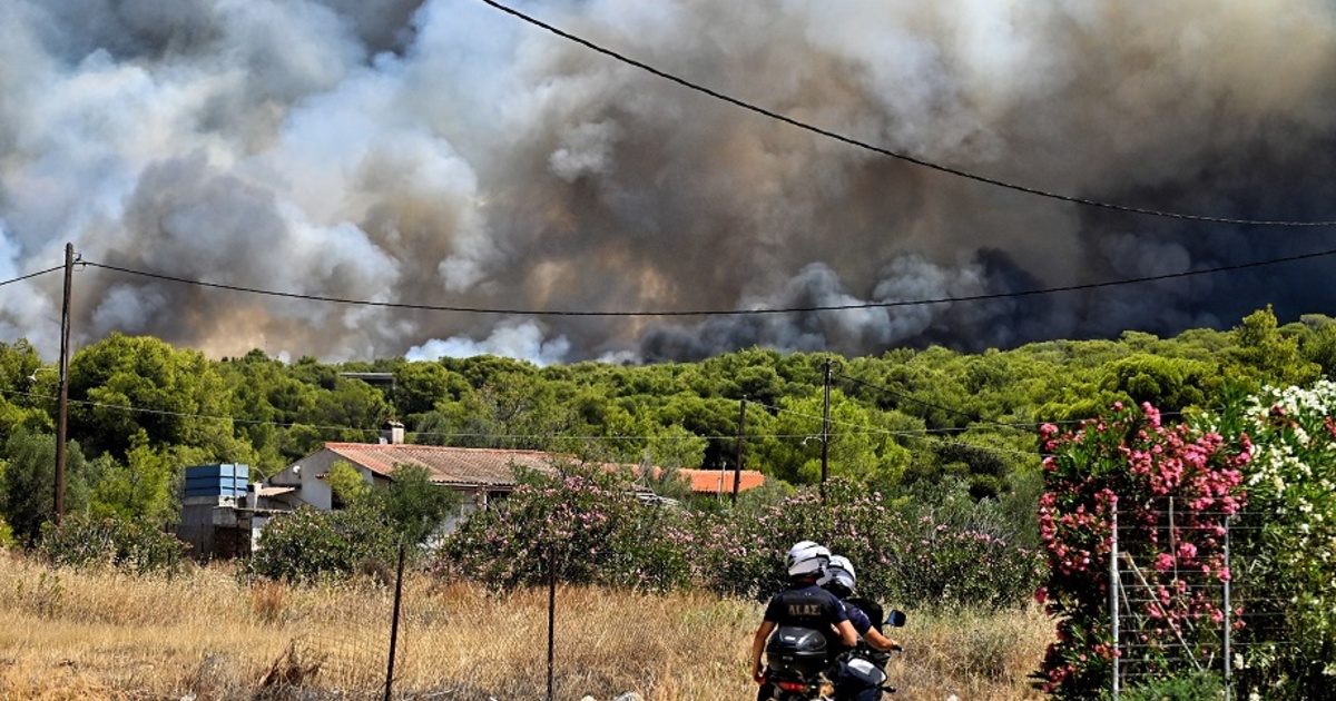 Φωτιά τώρα στο Λουτράκι - Χάρτης δείχνει LIVE πού καίει η πυρκαγιά