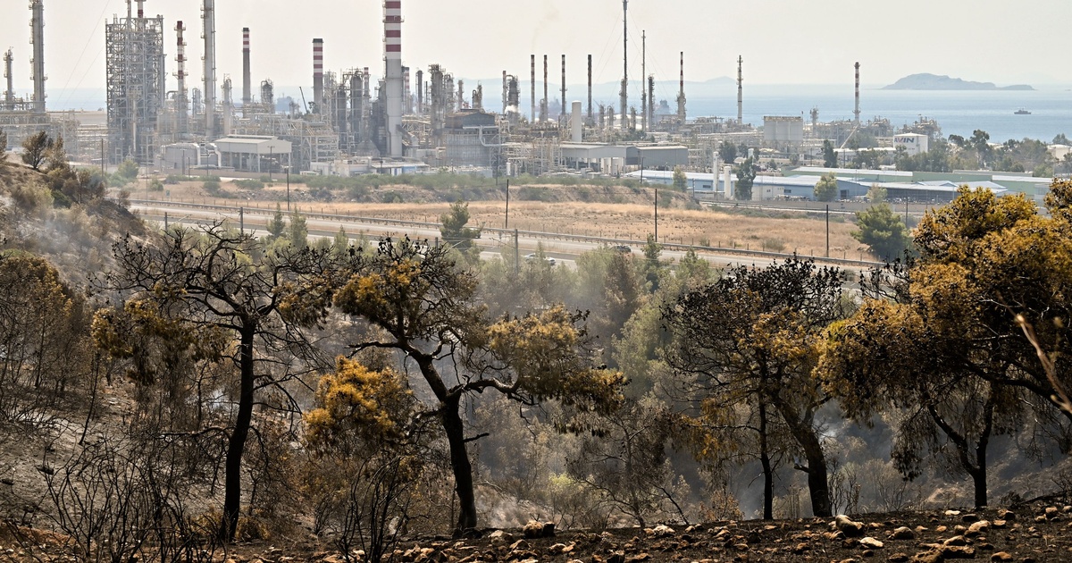 Μία «ανάσα» από τη Motor Oil έφτασαν οι φλόγες - Αποκαλυπτικές εικόνες