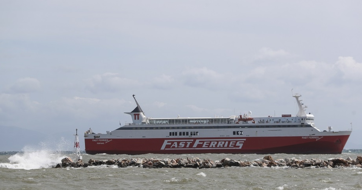 Fast Ferries Andros: Πολύωρη ταλαιπωρία για εκατοντάδες επιβάτες ...