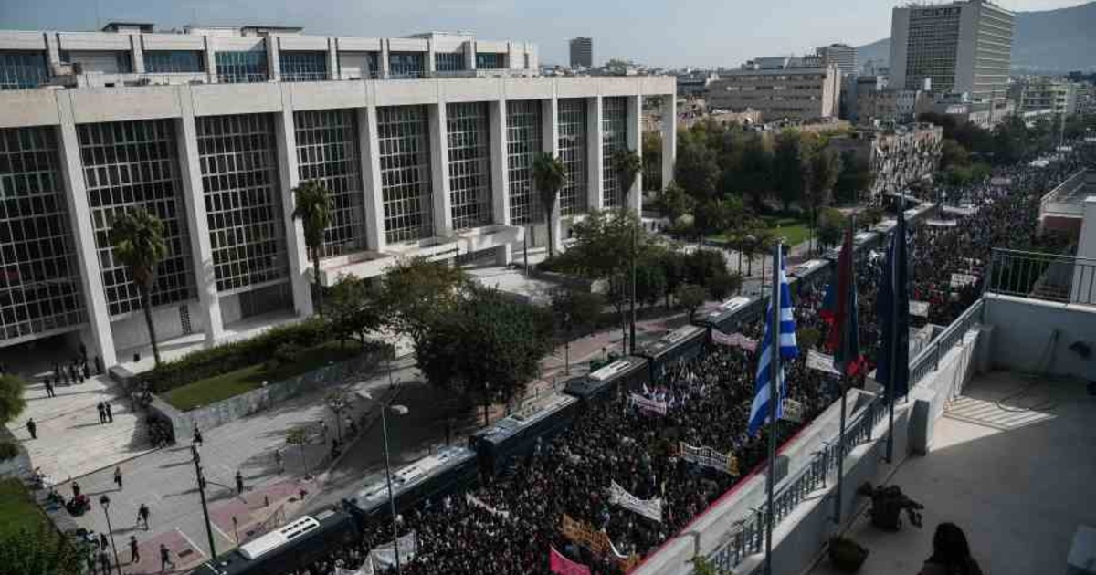 Η ιστορική απόφαση: «Η Χρυσή Αυγή αποτελεί εγκληματική οργάνωση»