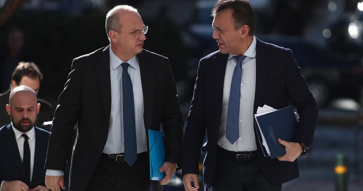 Οικονόμου και Βρούτσης με φάκελο για 200 άτομα στον Άρειο Πάγο - «Στοπ ...