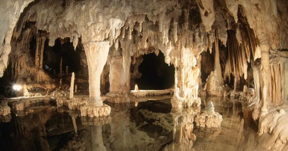 Ένα απίστευτο σπήλαιο που μοιάζει με έργο τέχνης βρίσκεται στα Ιωάννινα