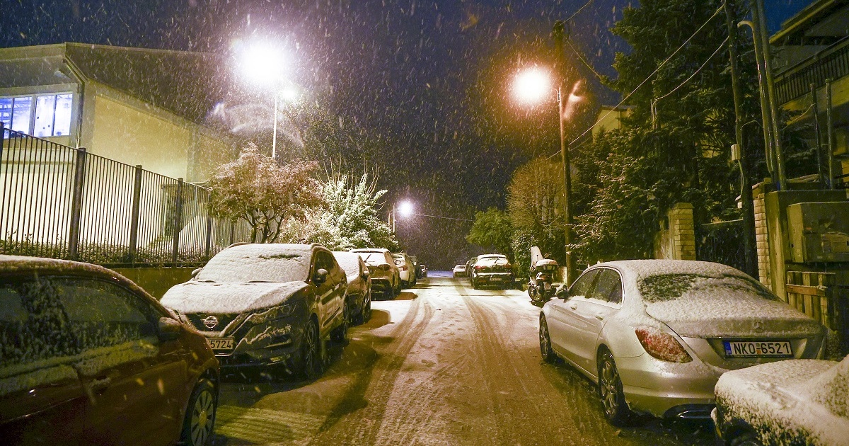 Χιόνια στη Θεσσαλονίκη: Απαγόρευση κυκλοφορίας για τα βαρέα οχήματα