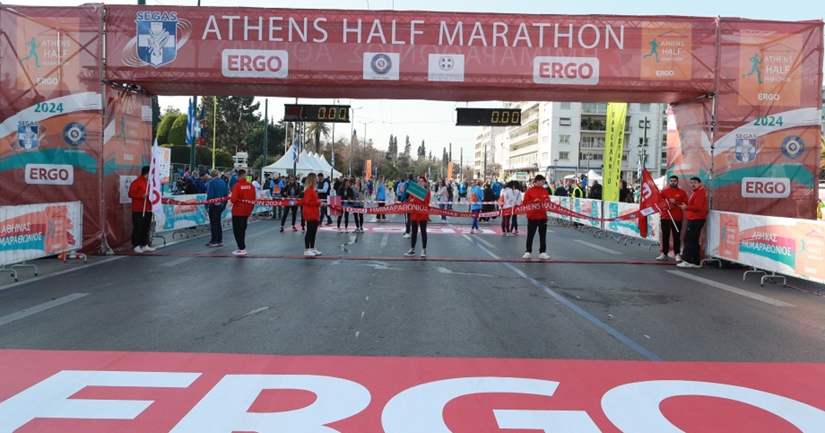 Ημιμαραθώνιος της Αθήνας: Ποιοι δρόμοι έκλεισαν - Πώς κινούνται ...