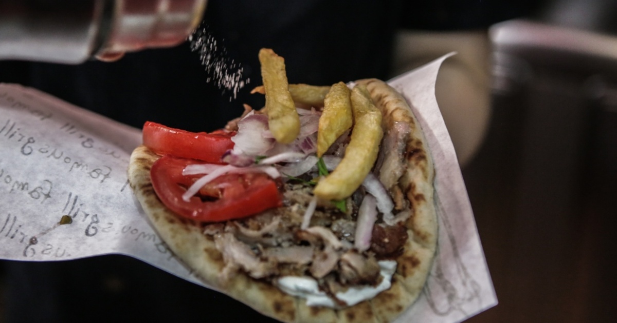 Το βίντεο που λύνει μια για πάντα την κόντρα Αθήνας - Θεσσαλονίκης για ...