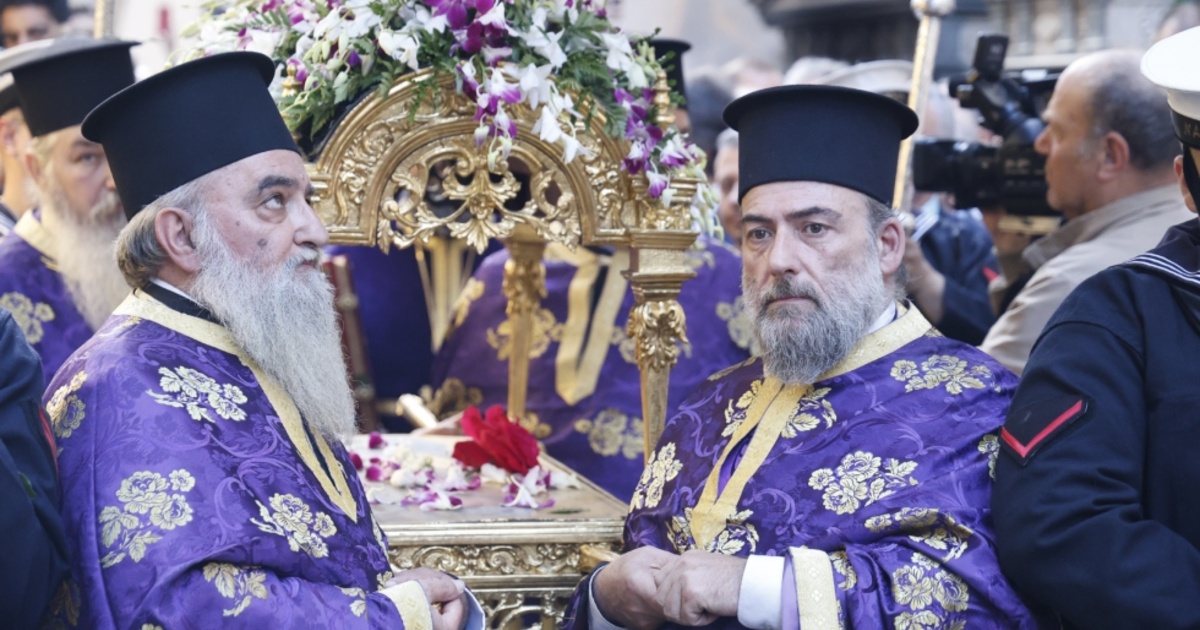 Κέρκυρα: Γιατί η περιφορά του επιταφίου του Αγίου Σπυρίδωνα γίνεται το ...