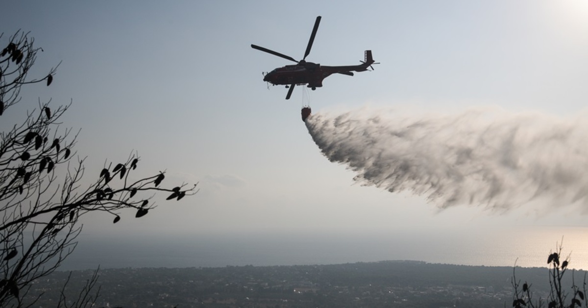 Φωτιά τώρα στην Ανάβυσσο - Ζητήθηκε η συνδρομή τεσσάρων εναέριων μέσων