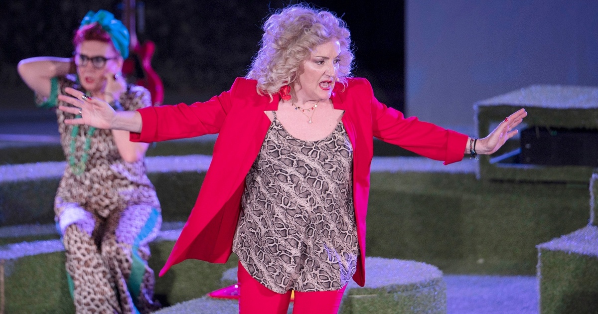 Οι «8 γυναίκες» του Ρομπέρ Τομά: Μια βουτιά στα «άδυτα» του γυναικείου ...