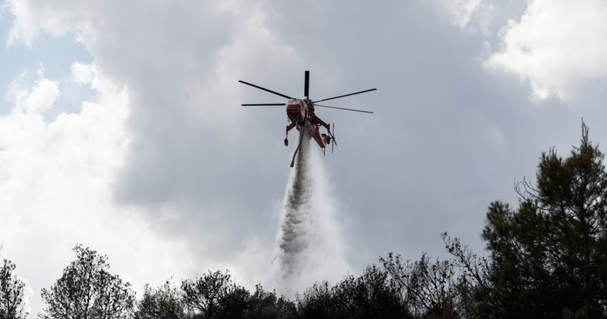 Ανεξέλεγκτη η φωτιά στον Ταΰγετο: Σε δύσβατες χαράδρες με πεύκα το ...