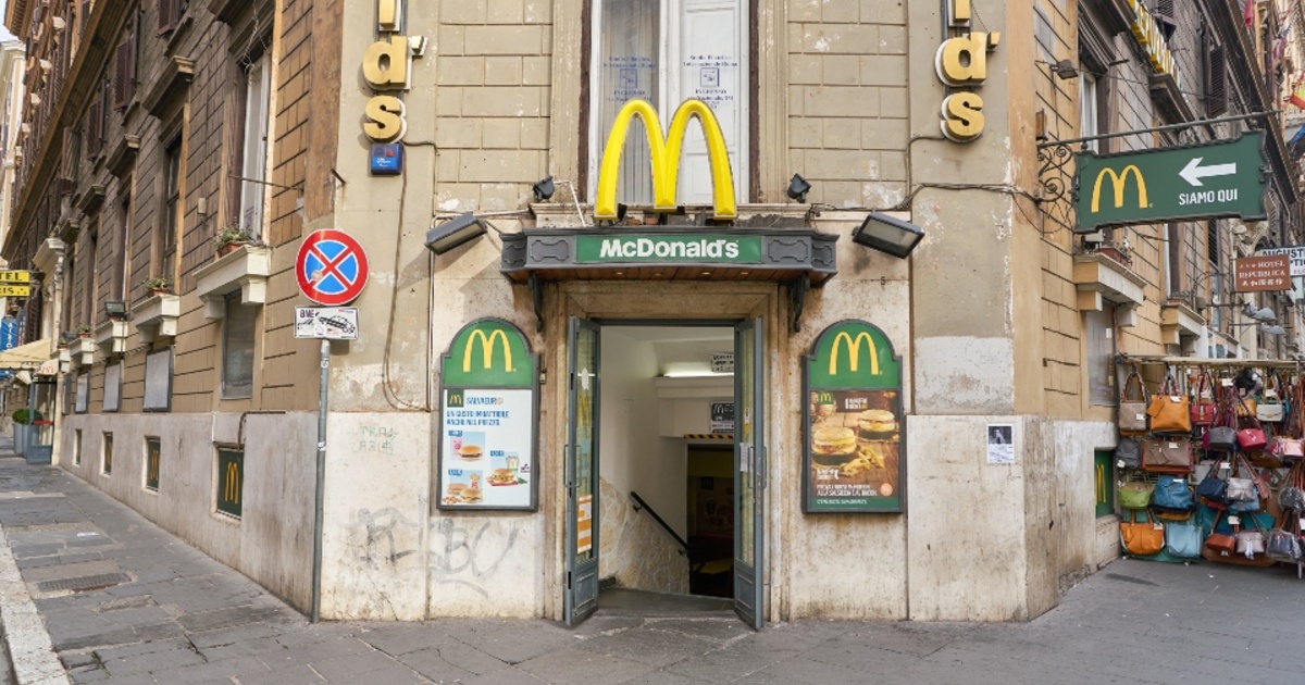 Λουκέτο σε McDonald's της Ρώμης για 10 μέρες λόγω συχνών και βίαιων ...