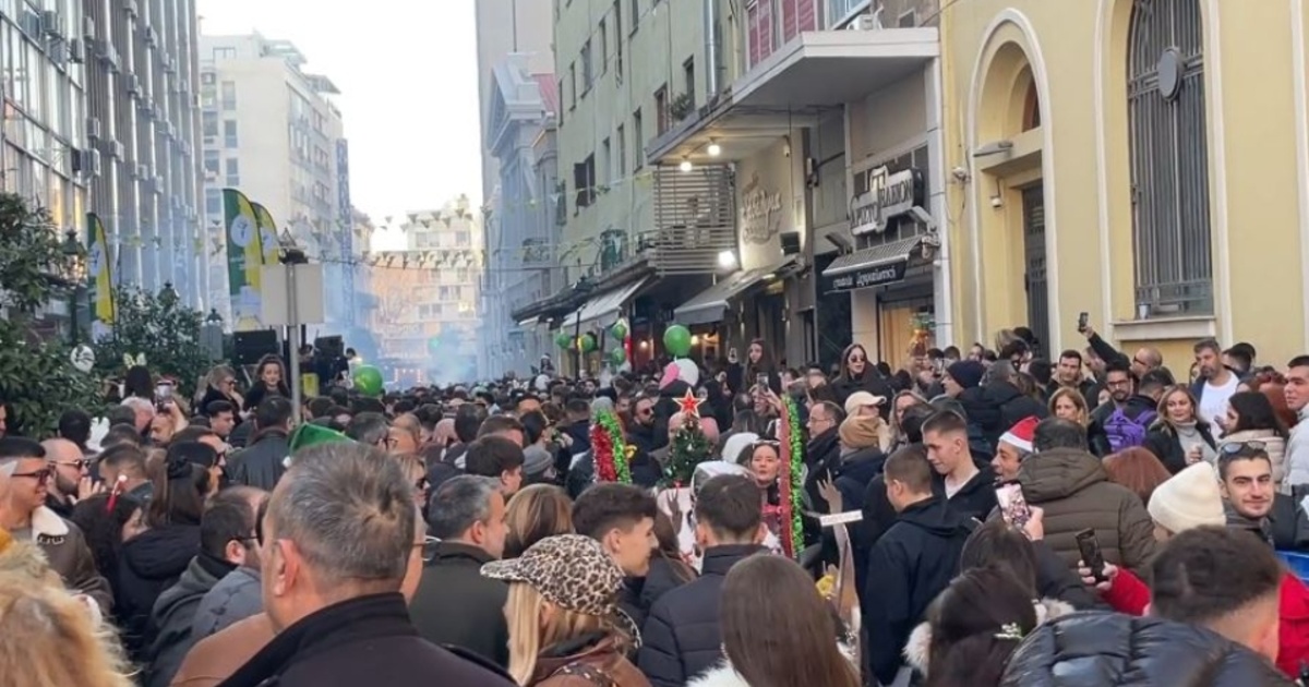 «Βούλιαξε» η Θεσσαλονίκη για τα Βομβίδια: Από νωρίς το πάρτι την ...