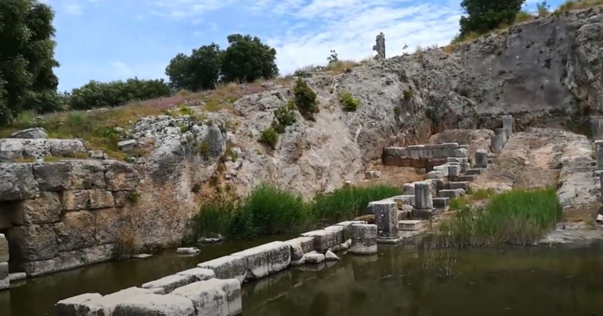 Η κρυμμένη ελληνική πόλη που τον βασιλιά της δεν έπρεπε να δει ποτέ ο ήλιος
