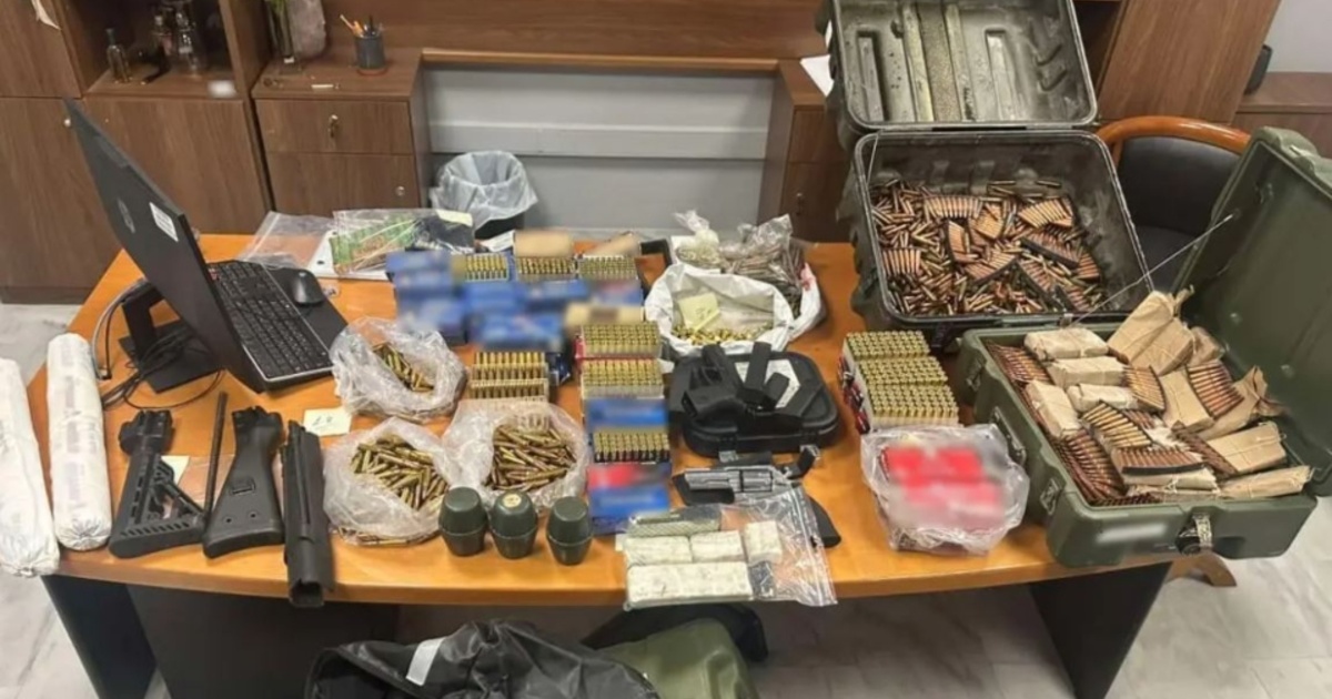 Κρήτη: Εντοπίστηκε αποθήκη - οπλοστάσιο με εκρηκτικά και χειροβομβίδες