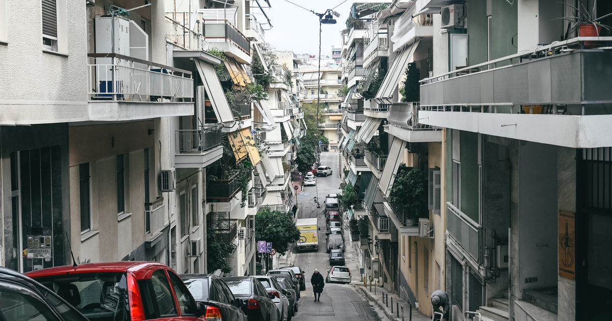 «Για 3 μήνες δεν βλέπουμε ήλιο» - Μέσα στην πιο πυκνοκατοικημένη ...