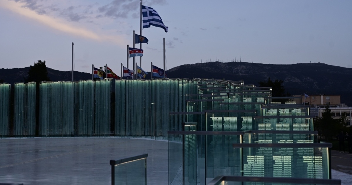 Κιβωτός Εθνικής Μνήμης: Εντυπωσιακές εικόνες από το μνημείο για τους ...