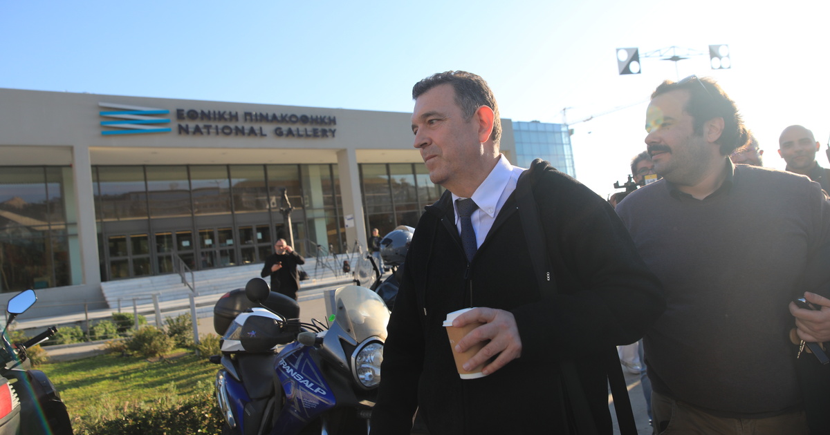 Νίκος Παπαδόπουλος: Περικοπή μισθού στον βουλευτή για τον βανδαλισμό ...
