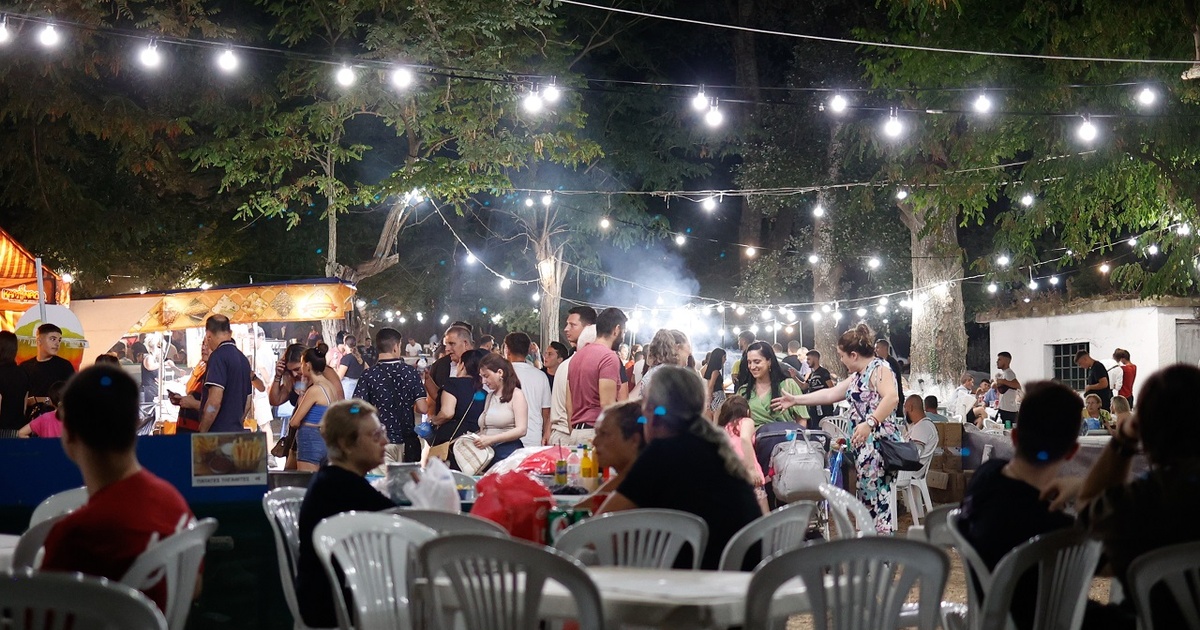 Τέλος οι ψησταριές στα πανηγύρια, φαγητό μόνο με catering - Τι ...