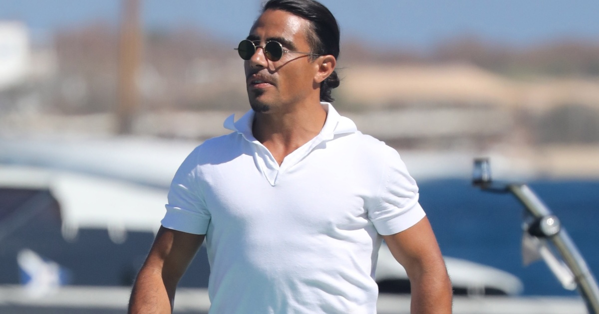 Ο «Salt Bae» ανοίγει εστιατόριο στην Αθήνα: Αποκάλυψε το νέο του ...