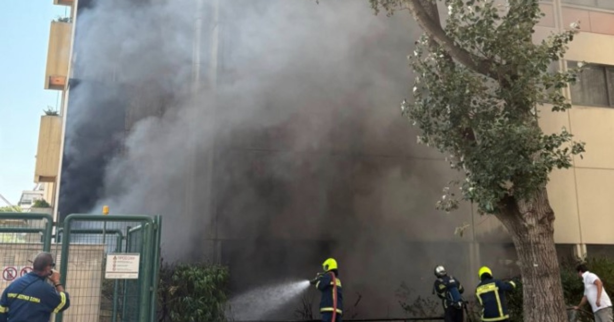Φωτιά τώρα σε ιδιωτική κλινική στο Χολαργό