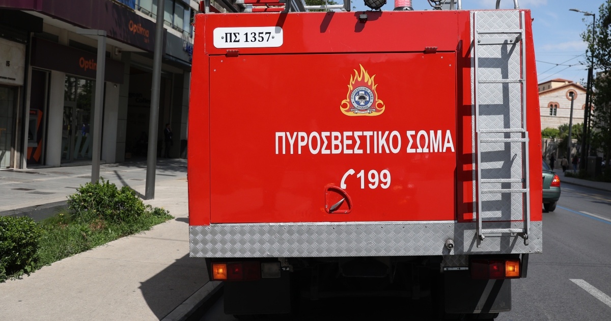 Φωτιά σε διαμέρισμα στη Θεσσαλονίκη - Από την κουζίνα οι φλόγες