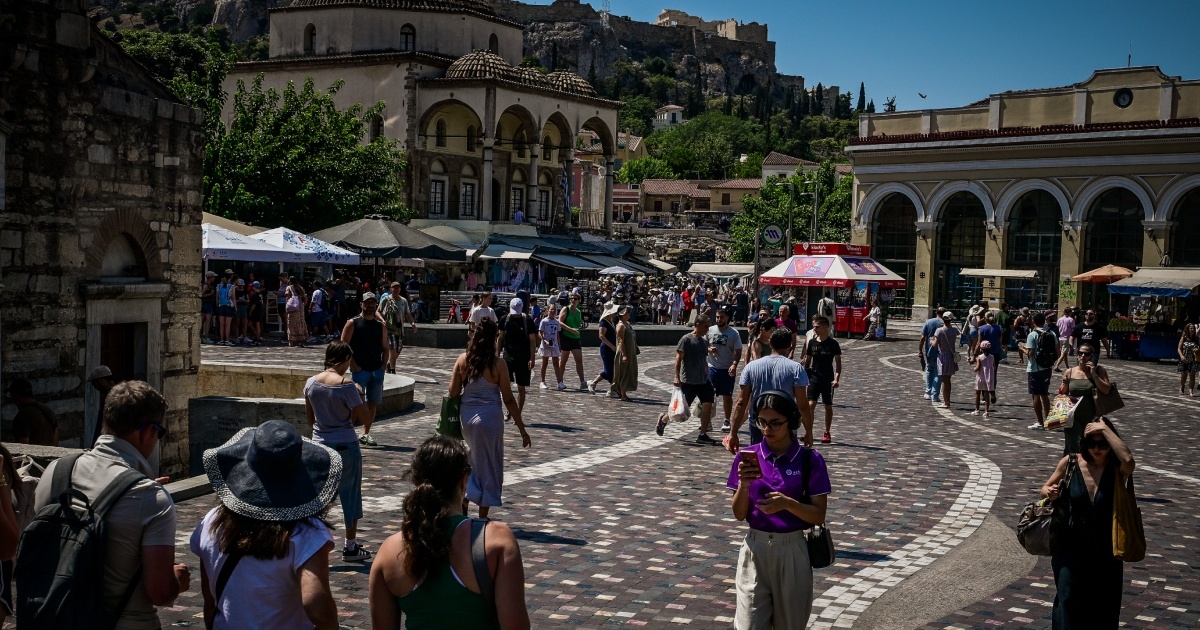 Λήξη καύσωνα την Τρίτη: Η πρόγνωση του Θοδωρή Κολυδά