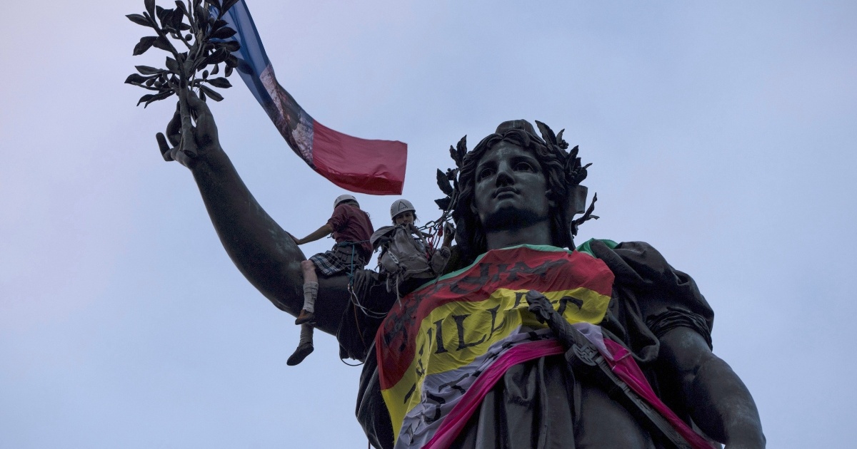 «Πέφτει» η κυβέρνηση στη Γαλλία, καταρρέει η οικονομία: Προειδοποιήσεις ...