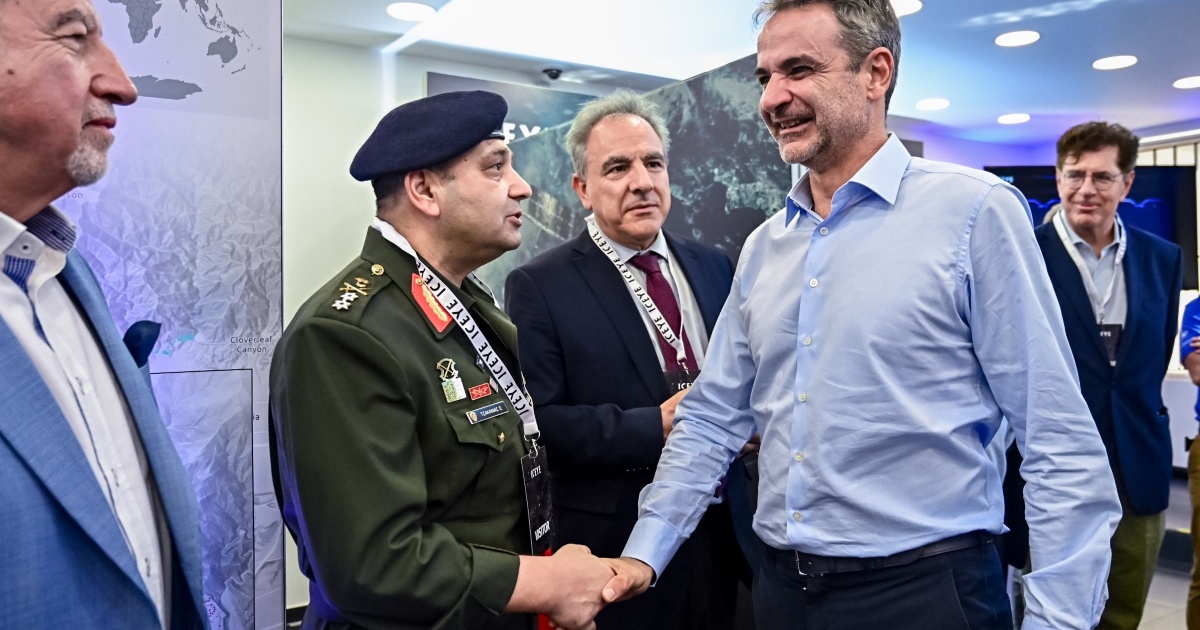 Κυριάκος Μητσοτάκης: Επίσκεψη στην ICEYE, εταιρεία κατασκευής δορυφόρων
