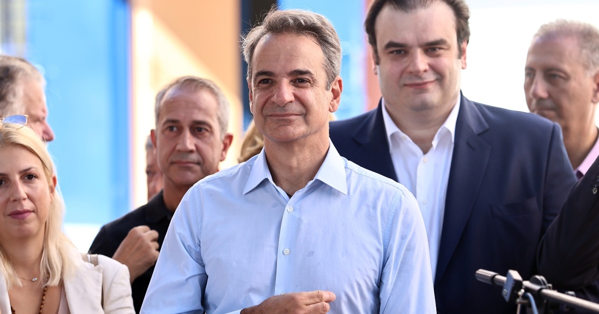 Σχολεία 2025: Στο 8ο Δημοτικό Σχολείο Νέας Φιλαδέλφειας για τον αγιασμό ...