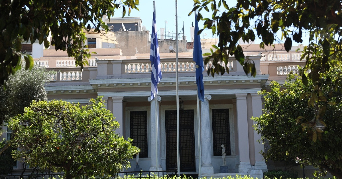 Ο πρώτος υποψήφιος μήνας για εκλογές, το φρένο στην κόντρα με Δένδια ...