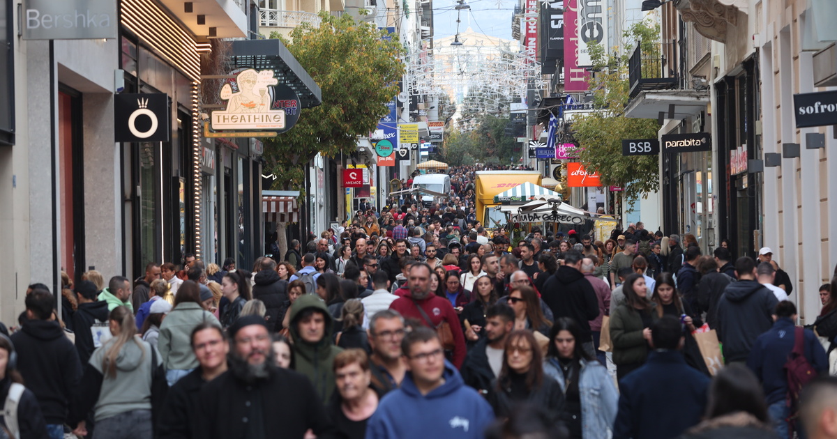 Black Friday: Οι πρώτες εικόνες από την Ερμού - Ποια ώρα αναμένεται το ...