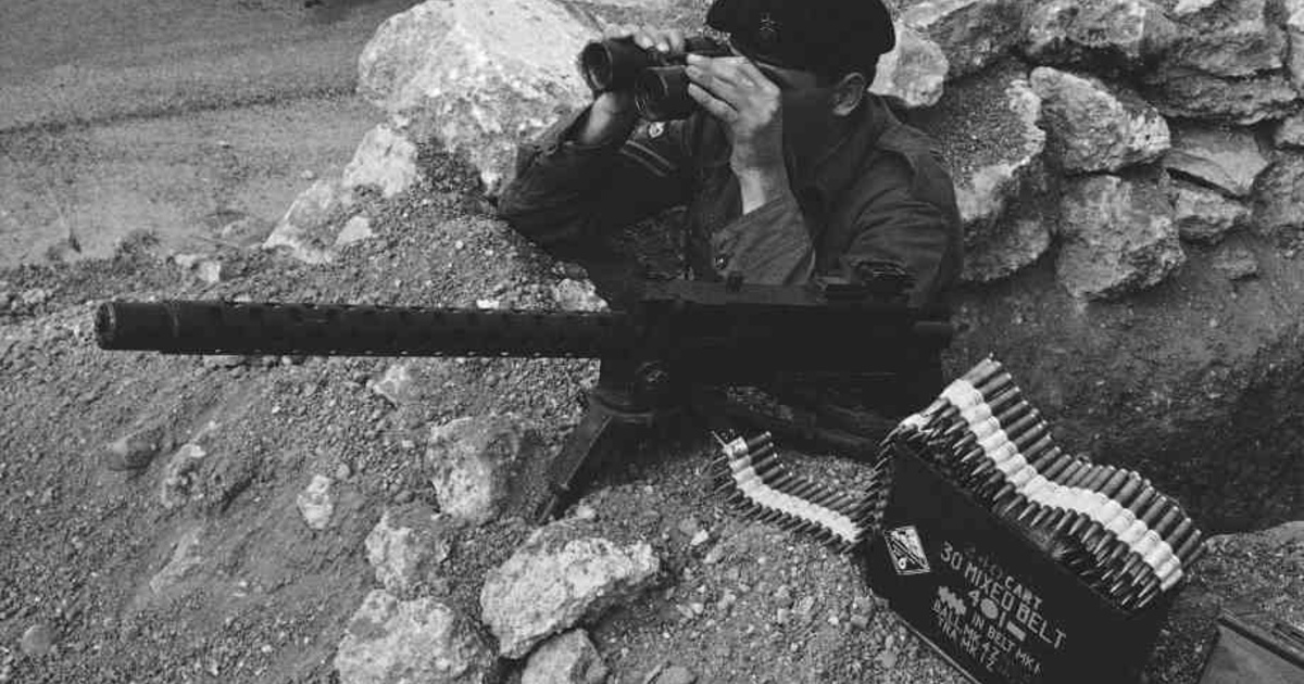 Η χούντα, τα γεγονότα της Κοφίνου και η απόσυρση της ελληνικής ...