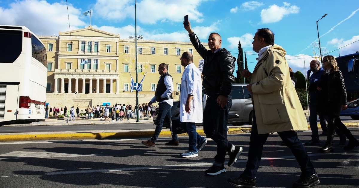 Εργαστηριακοί γιατροί: Πορεία διαμαρτυρίας στο Μέγαρο Μαξίμου - Τα ...