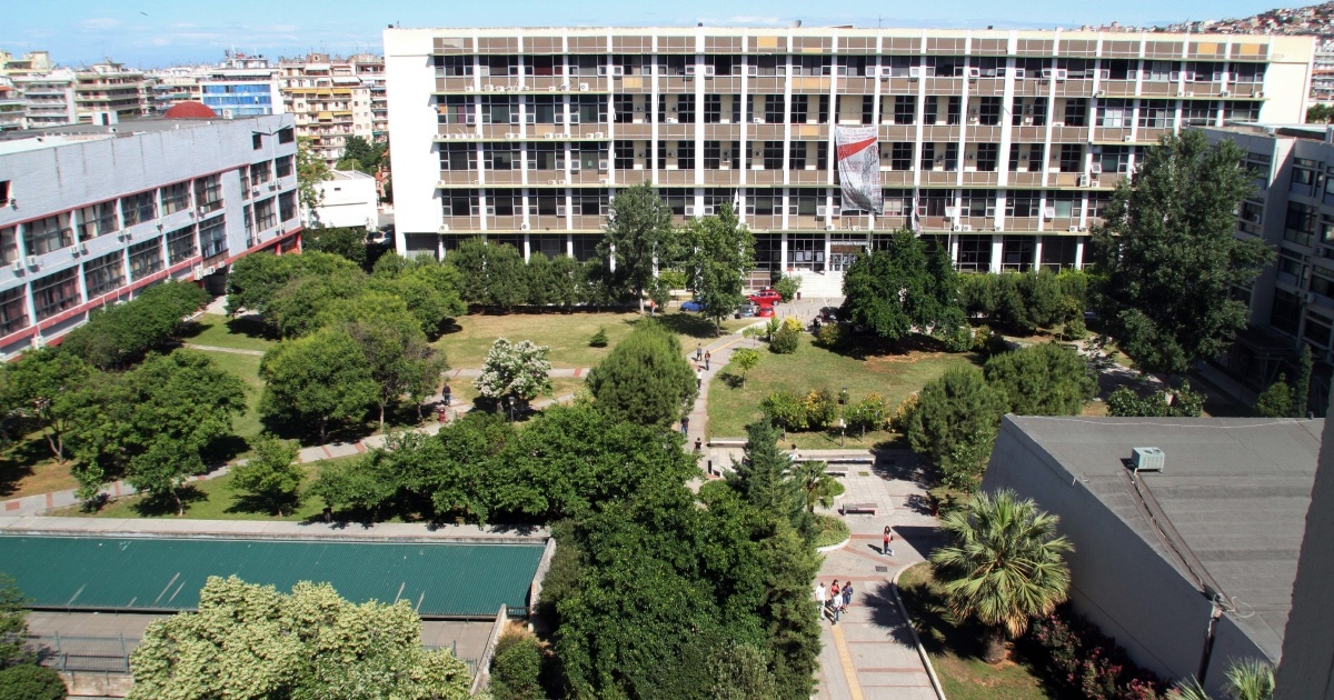 Τέμπη: Μία κερασιά με 13 ζωές - Η συγκινητική δενδροφύτευση του ΑΠΘ εις ...