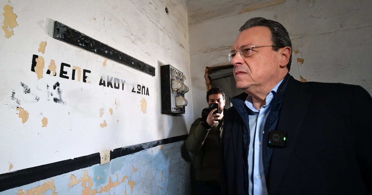 Ο Σωκράτης Φάμελλος στο «κολαστήριο» του Μπλοκ 15: «Να αποκατασταθεί ...