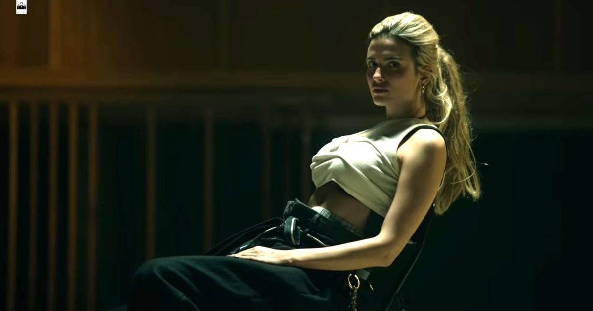 Κατερίνα Λιόλιου: Το music video για τη νέα σαρωτική επιτυχία της ...