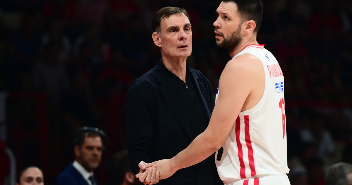 Ολυμπιακός - Παναθηναϊκός: Το απίστευτο buzzer beater του Παπανικολάου